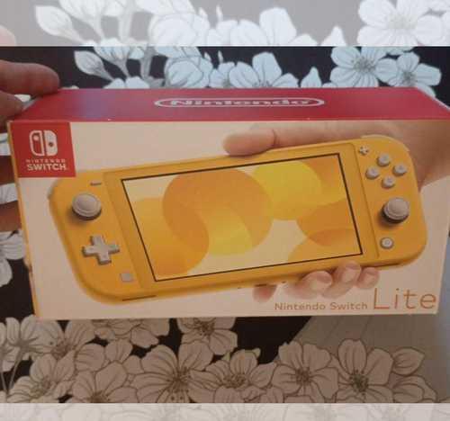 Портативная игровая консоль Nintendo Switch Lite