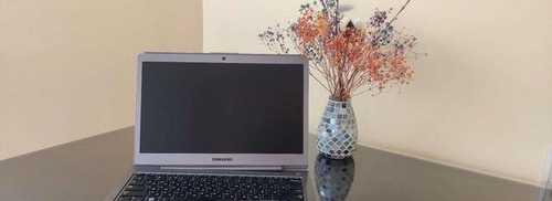 Ноутбук Samsung 530u3b