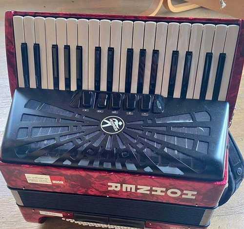 Аккордеон Hohner Bravo III72
