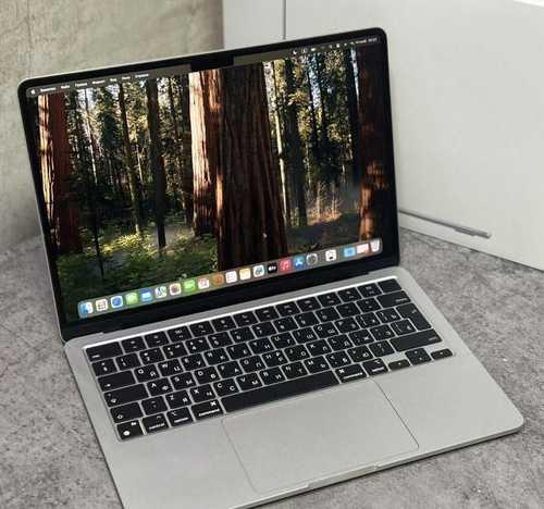 MacBook Air 13" 2022 - M2, 8/512, 68 циклов