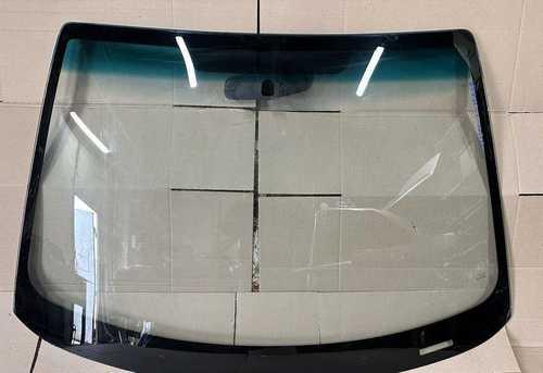 Лобовое стекло Ford Focus 1