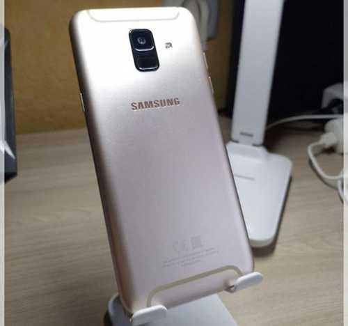 Samsung Galaxy A6, 3/32 ГБ