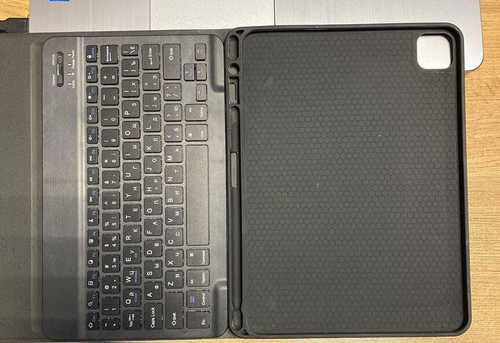 Чехол с клавиатурой Apple iPad Pro 11 (2020-2022)