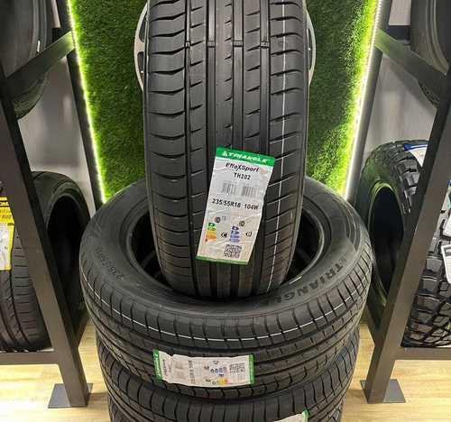 Triangle EffeXSport TH202 235/55 R18 104W