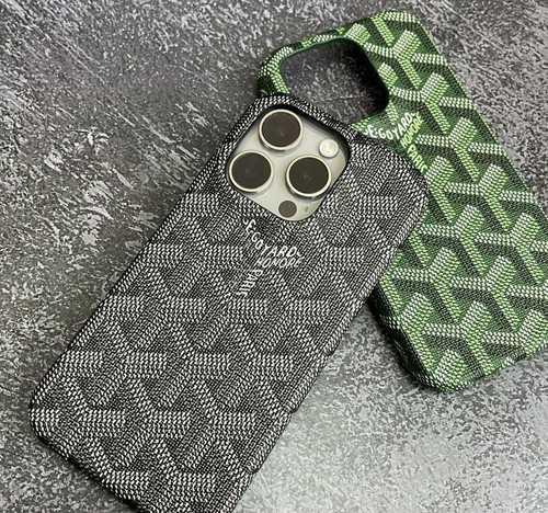 Чехол на iPhone Goyard с защитой камеры