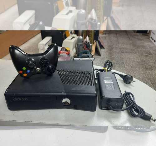 Игровая приставка Microsoft Xbox 360 S 250 гб HDD