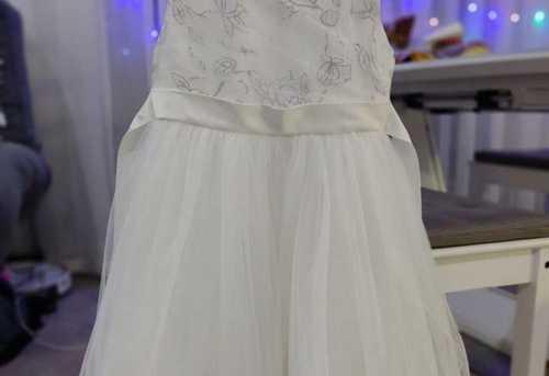 Платье нарядное белое для девочки 122