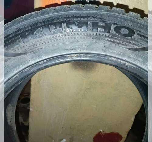 Kumho I'Zen RV Stud KC16 225/60 R18