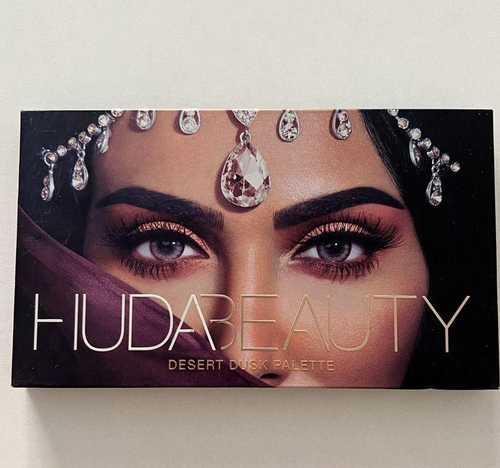 Палекта huda Beauty Desert Dusk