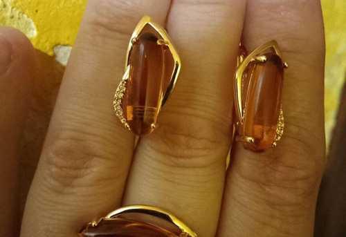 Кольцо и серьги с янтарём и фианитами мед золото