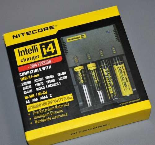 Зарядное устройство для аккумуляторов Nitecore i4