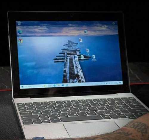 Планшет Lenovo на windows 10 с клавиатурой