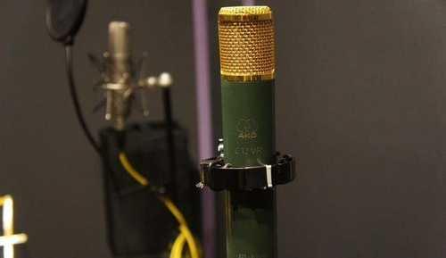 Студийный ламповый микрофон AKG C12VR