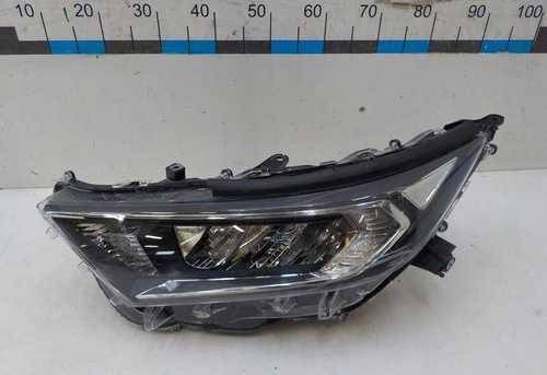 Фара левая на Toyota RAV-4 8118542842