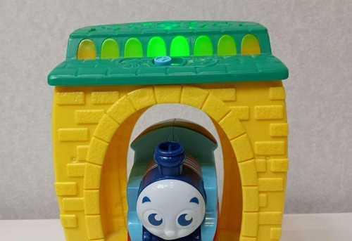 Паровозик Томас Fisher Price интерактивная игрушка