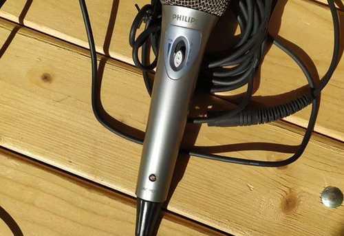 Микрофон Philips SBC MD195 идеален для караоке