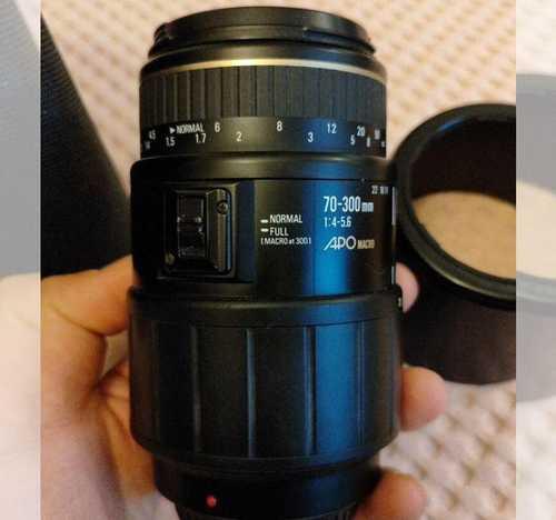 Sigma 70-300mm 1:4-5.6 Apo Macro 58