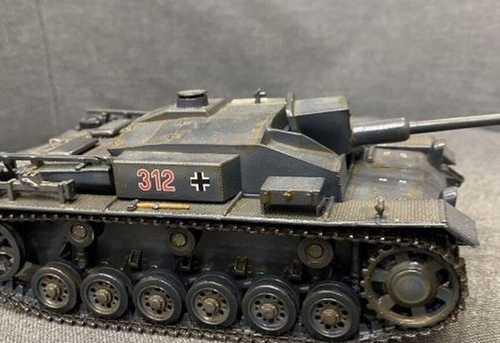 Модель танка StuG III, 1:35