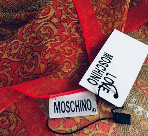 Moschino, Красный шифоновый платок