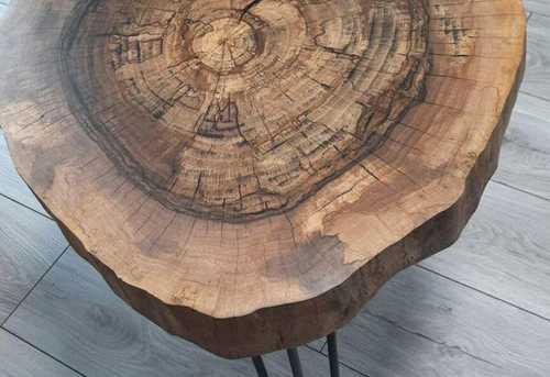 Журнальный (кофейный) столик из дерева и смолы