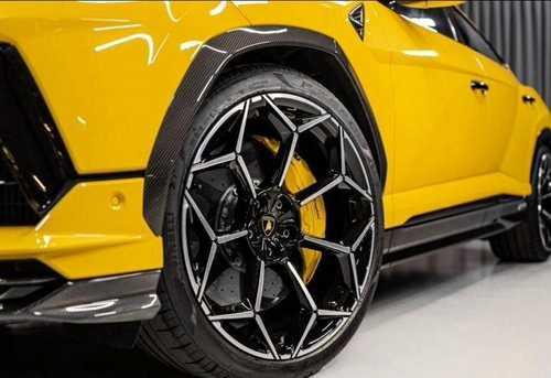 Летние кованые колеса R22 Lamborghini Urus