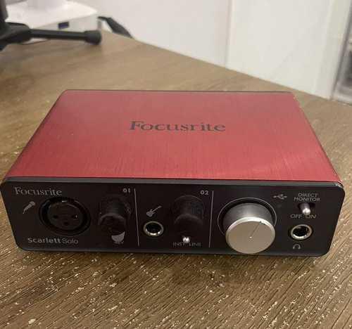 Звуковая карта Focusrite scarlett solo