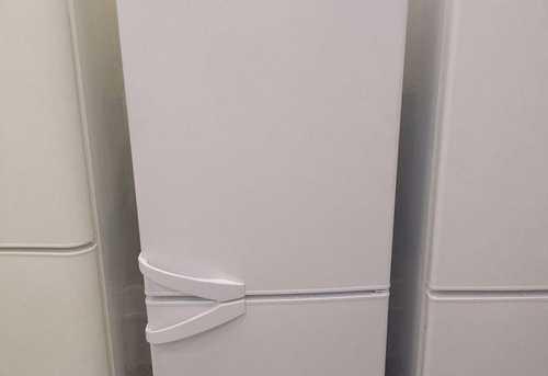 Холодильник бу Indesit в отличном состоянии