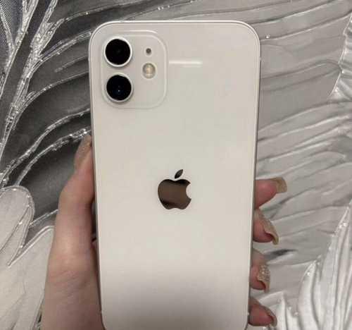 iPhone 12, 64 ГБ