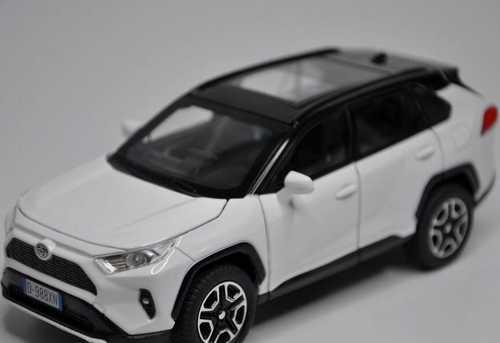 Модель авто Toyota RAV4 2023 1:32 металл