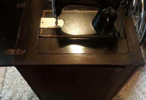 Швейная машина Подольск имКалинина ножная 1949 год