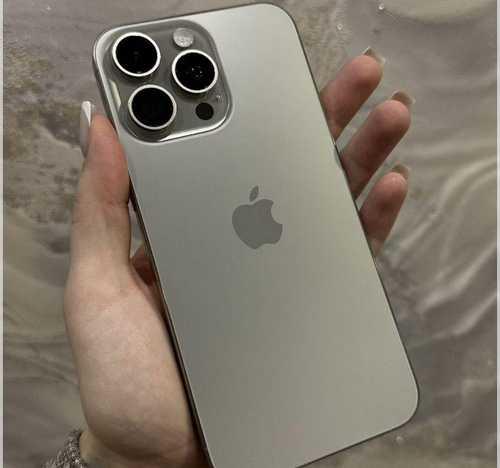 iPhone 15 Pro Max, 256 ГБ