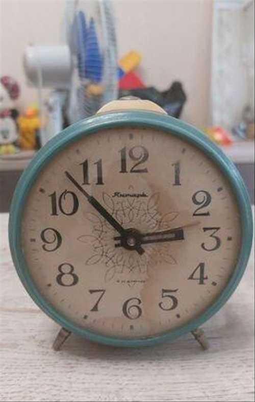 Часы-будильник янтарь
