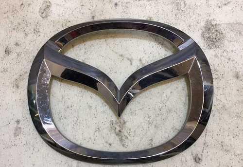 Эмблема крышки багажника Mazda 3 BK