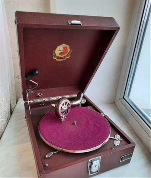 Старинный патефон граммофон центропромсовет СССР