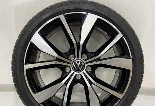 Новые Volkswagen T-Roc, Bridgestone 225/40 R19