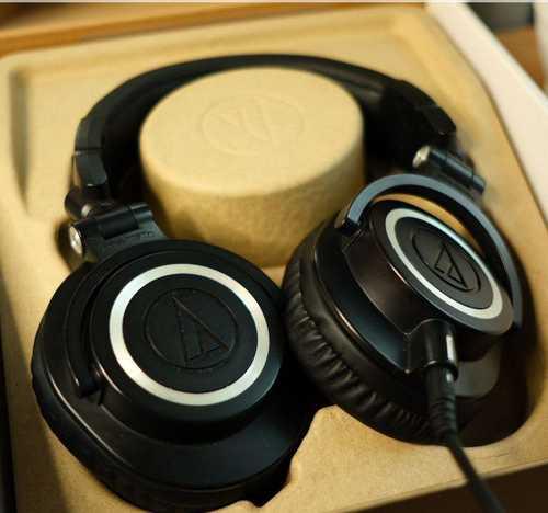 Студийные наушники Audio-Technica ATH-M50x Black