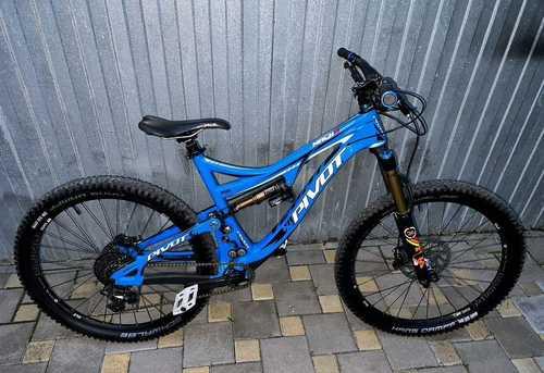 Pivot mach6 full carbon enduro 27.5