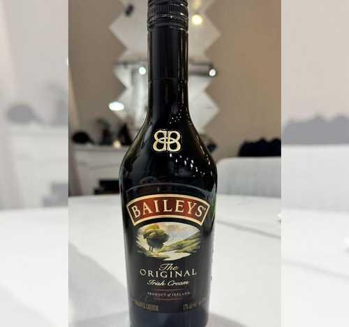 Пустая бутылка от Baileys 0,5 л