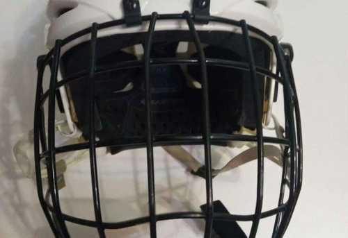 Хоккейный шлем и краги