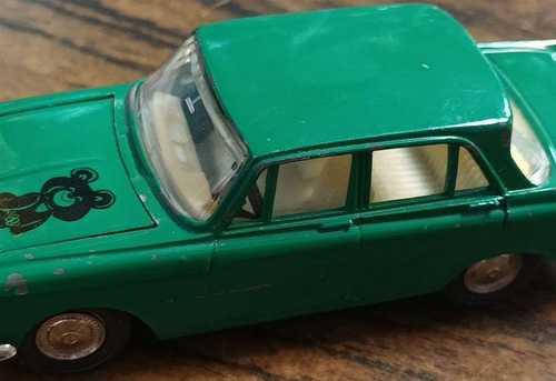 Модель 1/43 москвич 408