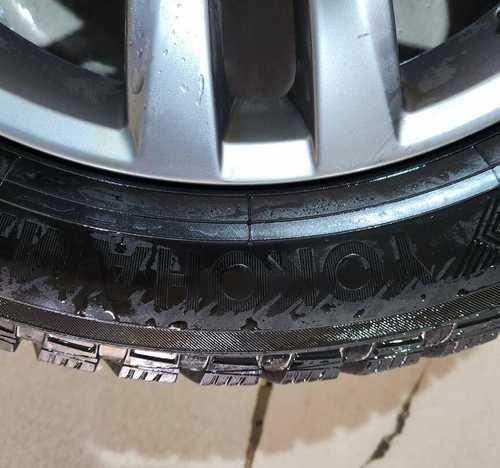 Зимние колеса на дисках 215 55 r17 на vw passat b8