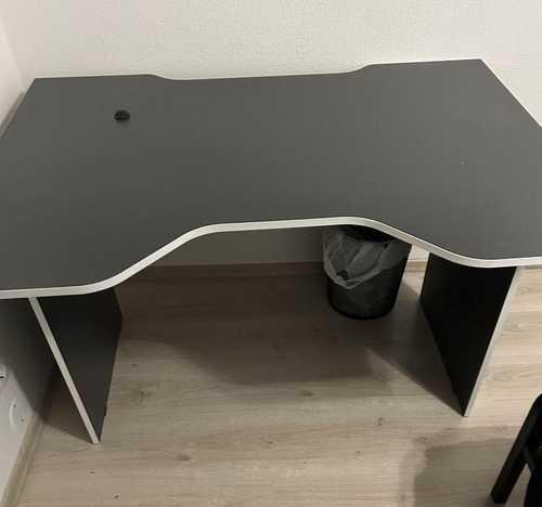 Стол игровой