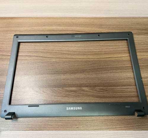 Рамка матрицы для Samsung NP-R425