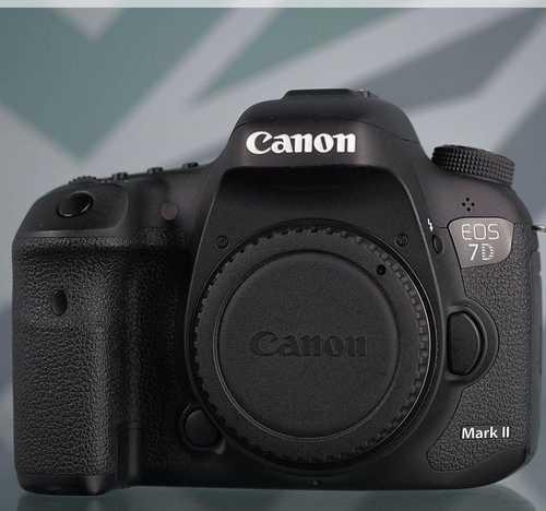 Canon 7D mark II Body (пробег 25тыс)