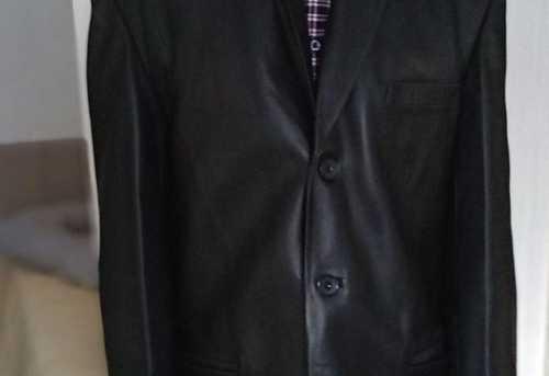 Кожаный пиджак мужской 56 р-р/черный