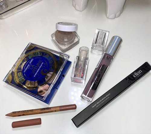 Сет косметики Make Up For Ever,Elian