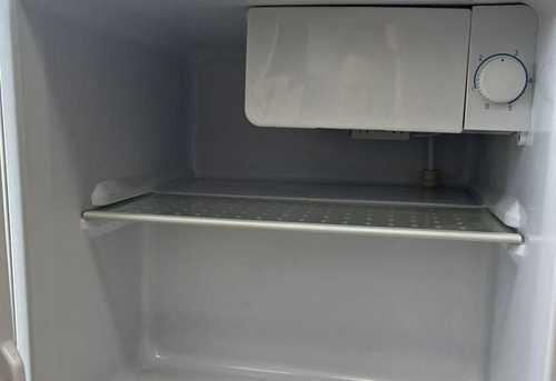Холодильник маленький Supra RF-54 на 50 литров
