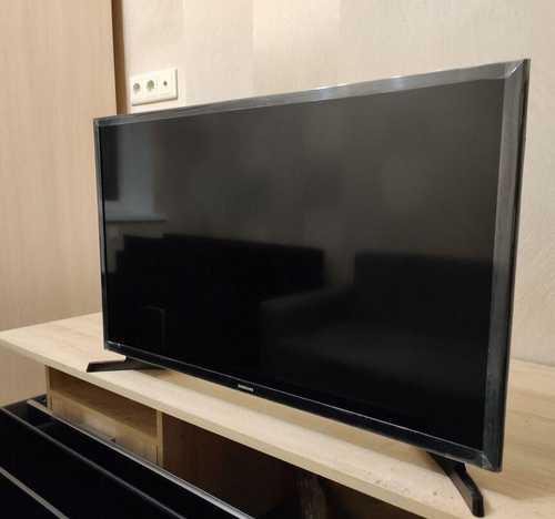 Samsung LED TV DVB-T2 80см