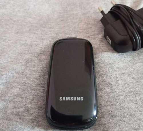 Телефон Samsung GT-E1272 duos