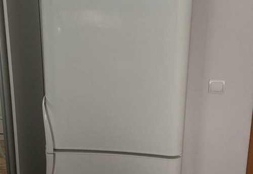 Холодильник Indesit C 240 G